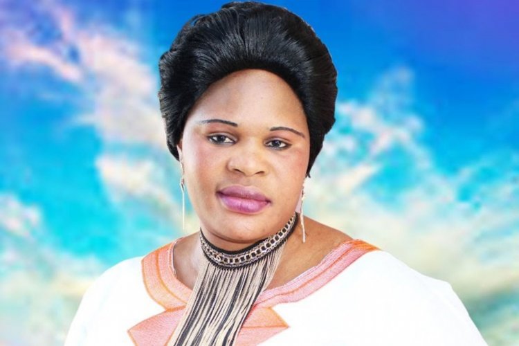 Umwami Zumaridi yatawe muriyombi azira kuvuga ko ari Imana - amakuru ...